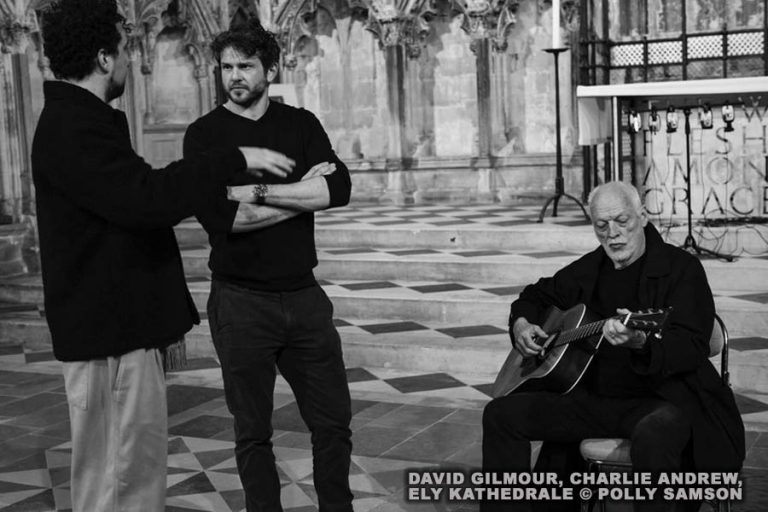 Pink Floyd Legende David Gilmour für Musikaufnahmen in der Ely ...